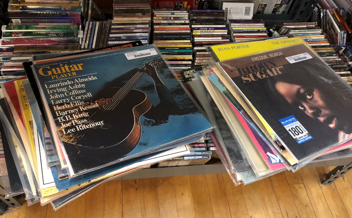 The Vinyl Hunter - Where to shop for vinyl records in Chicago - RREVERB.com